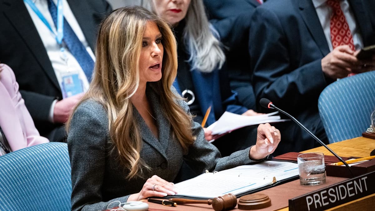 Melania Trump Chairs UN Security Council Meeting on Children in ...