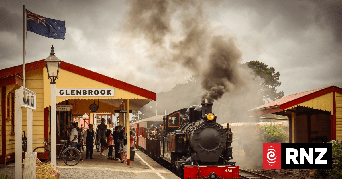 Explosion in Steam Train at Glenbrook Vintage Railway Injures One