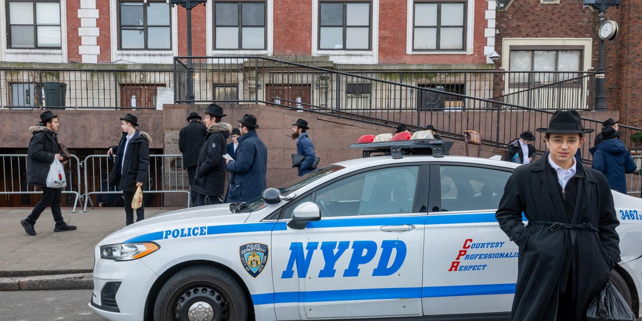 Car crashes into Chabad World Headquarters in Crown Heights, Brooklyn